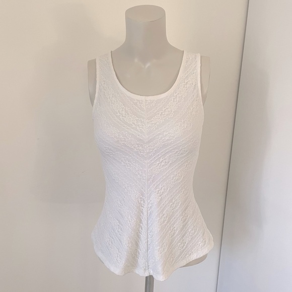 Finesse | Tops | Finesse White Lace Front Sleeveless Tank | Poshmark